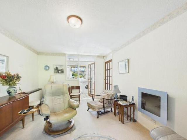 1 bedroom apartment for sale in Cliffe Gardens, Shipley, BD18