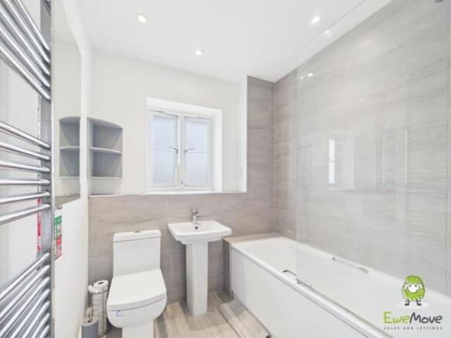 1 bedroom apartment for sale in Coliseum Court, 20 Appian Way Chineham, Basingstoke, Hampshire, RG24