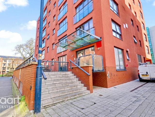 1 bedroom apartment for sale in Colton Square, Leicester, LE1