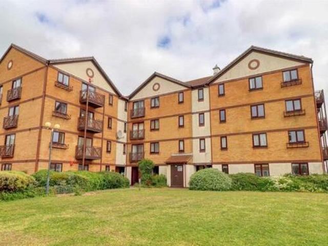 1 Bedroom Apartment For Sale In Connaught Gardens East