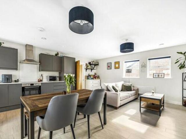 1 Bedroom Apartment For Sale In Croydon