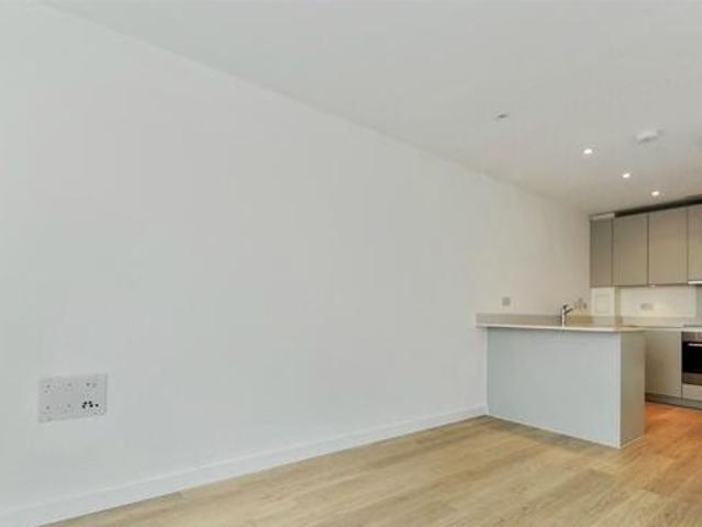 1 Bedroom Apartment For Sale In Croydon, Surrey