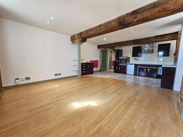 1 bedroom apartment for sale in Double Reynolds, Gloucester Docks, GL1