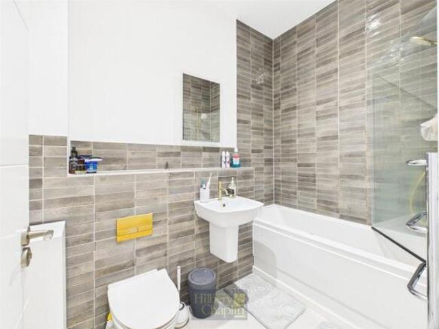 1 bedroom apartment for sale in Eagle Way, Great Warley, Brentwood, Essex, CM13