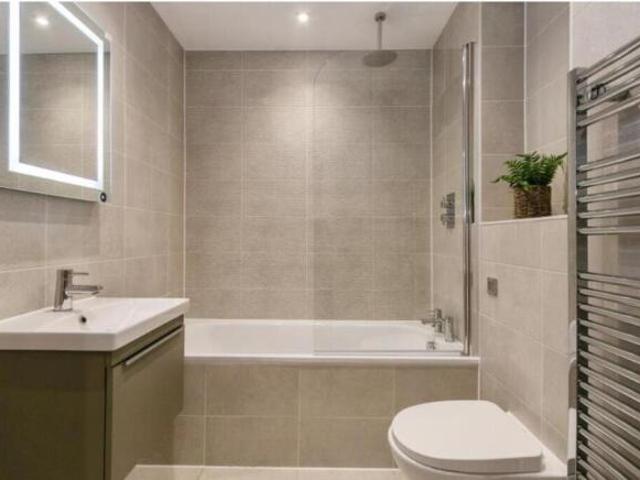 1 bedroom apartment for sale in East Quay Road, Poole, BH15