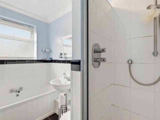 1 bedroom apartment for sale in Earlham Court, Heigham Grove, Norwich, NR2