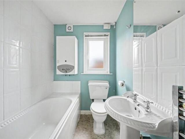 1 bedroom apartment for sale in Eavestone Grove, Harrogate, North Yorkshire, HG3