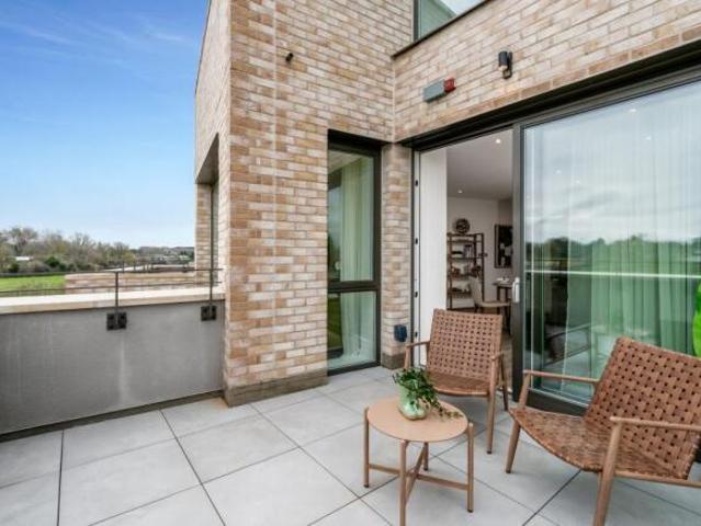 1 bedroom apartment for sale in Eddington Avenue, Cambridge, CB3