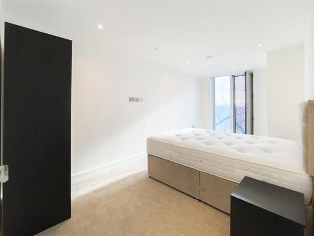1 bedroom apartment for sale in Elizabeth Tower, M15