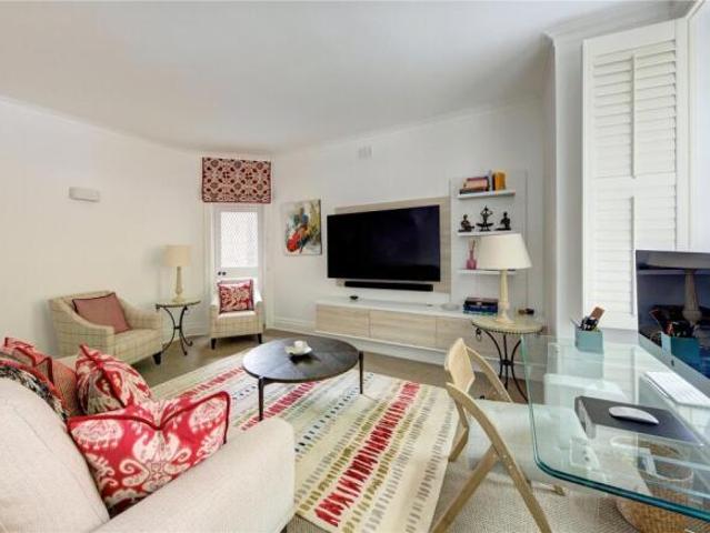 1 bedroom apartment for sale in Elm Park Mansions, Park Walk, London, SW10
