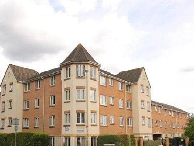 1 Bedroom Apartment For Sale In Farnborough, Hampshire