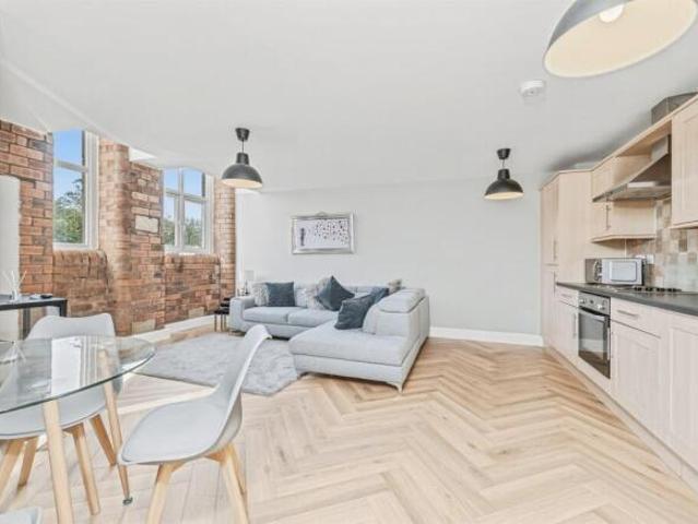 1 bedroom apartment for sale in Fearnley Mill Drive, Huddersfield, HD5