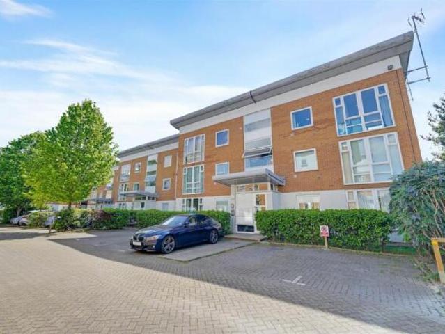 1 bedroom apartment for sale in Felixstowe Court, North Woolwich, E16