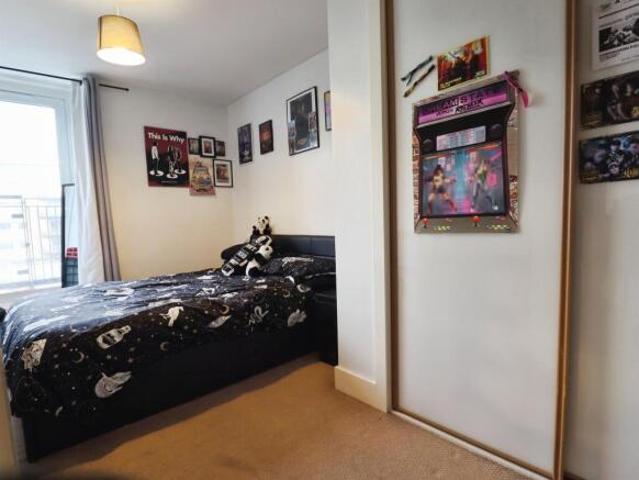 1 bedroom apartment for sale in Ferry Court, Cardiff, CF11