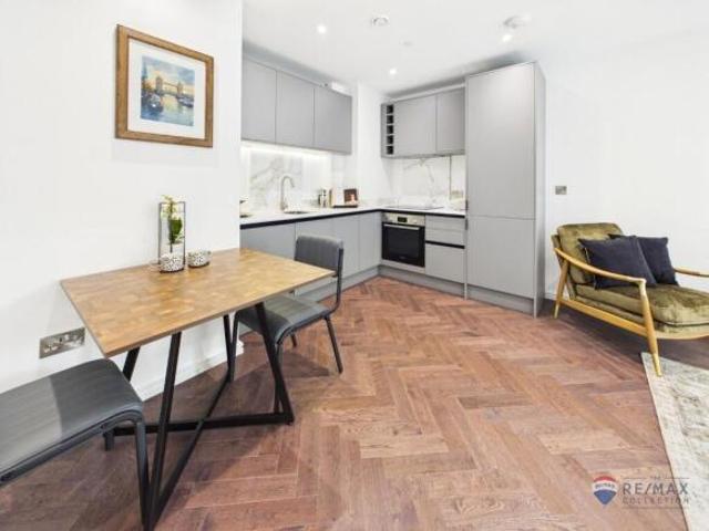 1 bedroom apartment for sale in Fortress House, 122 Minories, EC3, EC3N