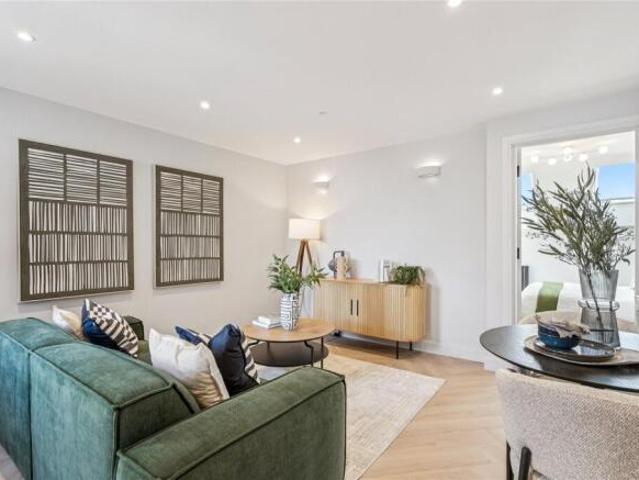 1 bedroom apartment for sale in Franciscan Road, SW17