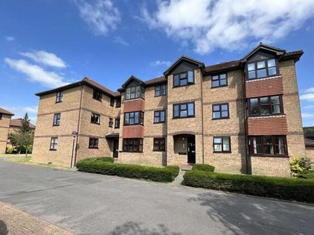 1 Bedroom Apartment For Sale In Guildford, Surrey