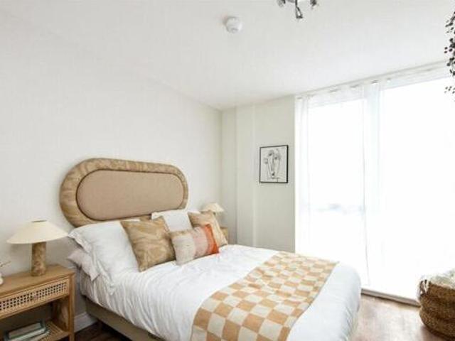 1 Bedroom Apartment For Sale In Guildford, Surrey