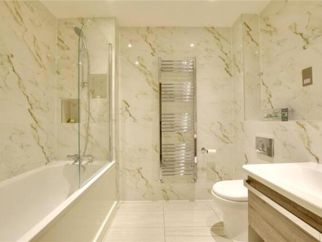 1 bedroom apartment for sale in Granville Road, Watford, Hertfordshire, WD18