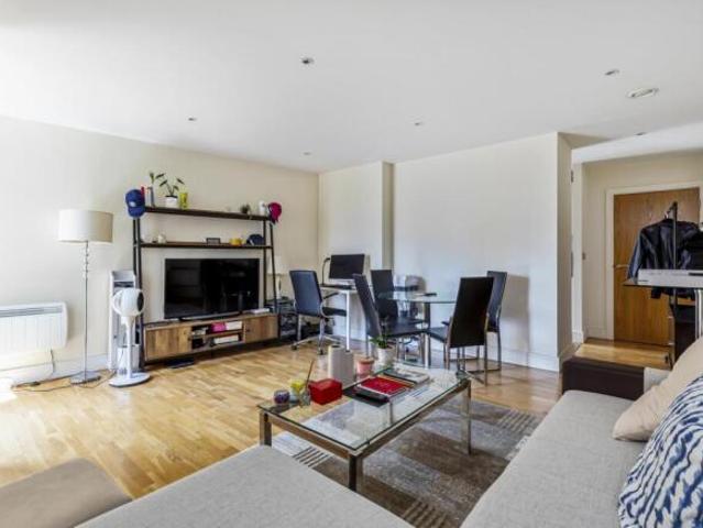 1 bedroom apartment for sale in Great Suffolk Street, London, SE1