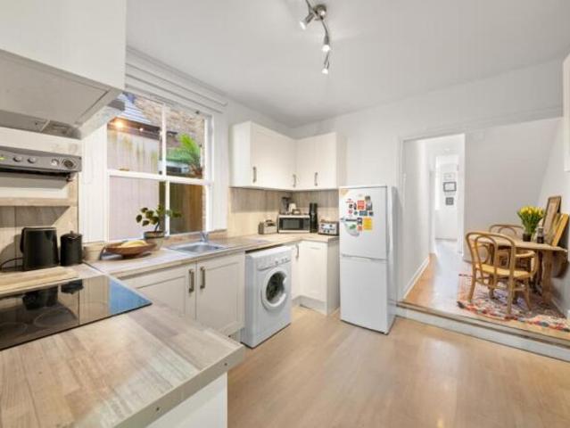1 bedroom apartment for sale in Green Lane, Hanwell, W7