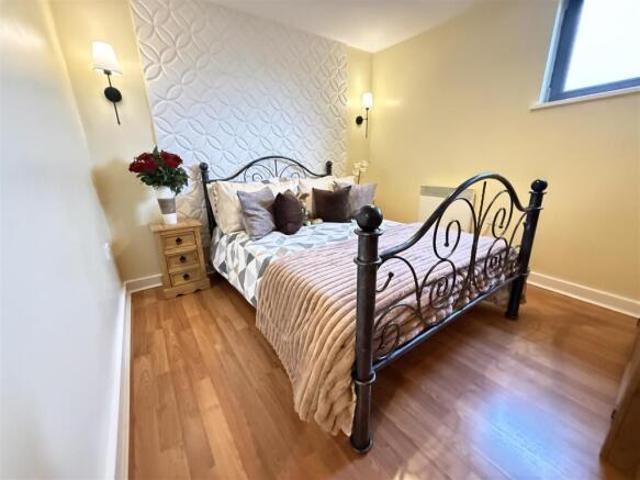 1 bedroom apartment for sale in Greenheys Lane West, Manchester, M15