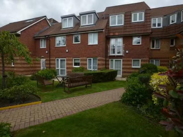 1 bedroom apartment for sale in Greenways Court, Bromborough.