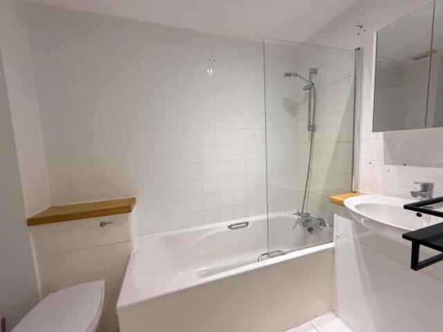 1 bedroom apartment for sale in Gresham Close, Brentwood, CM14