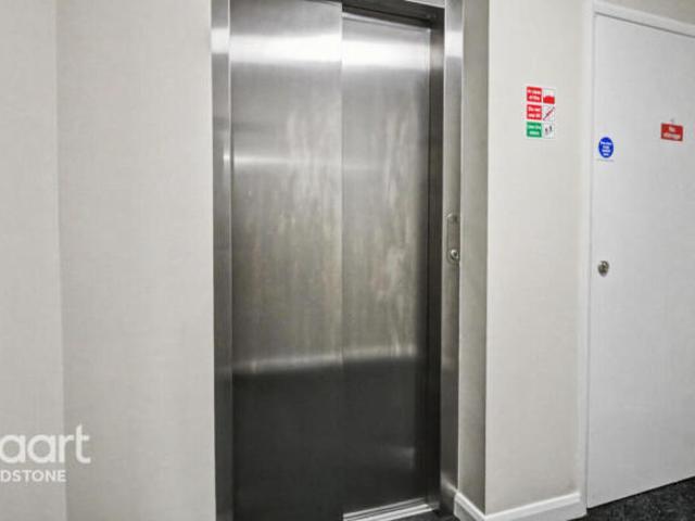1 bedroom apartment for sale in Hubert Walter Drive, Maidstone, ME16