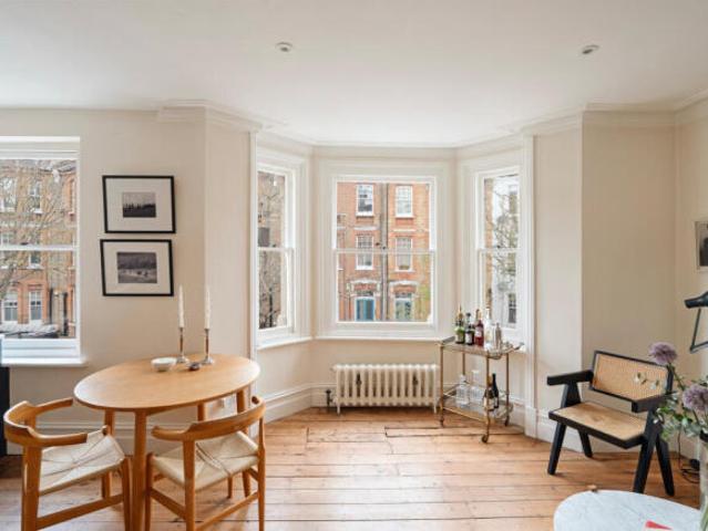1 bedroom apartment for sale in Hackford Road, London SW9