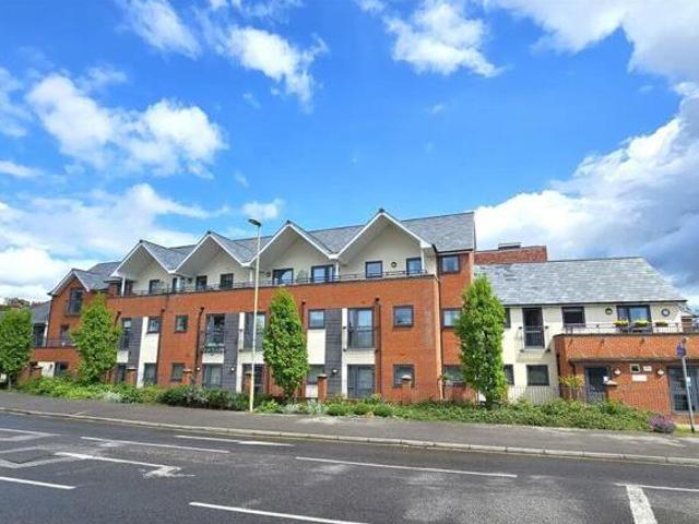 1 Bedroom Apartment For Sale In Hamble
