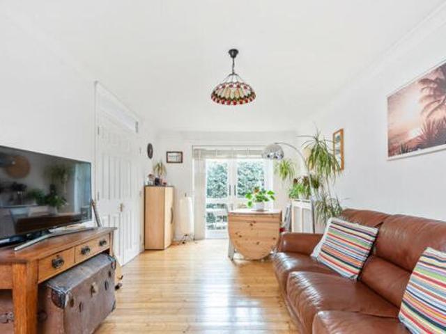 1 Bedroom Apartment For Sale In Hannay Lane, London