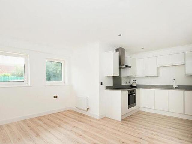 1 Bedroom Apartment For Sale In Hardinge Street, London