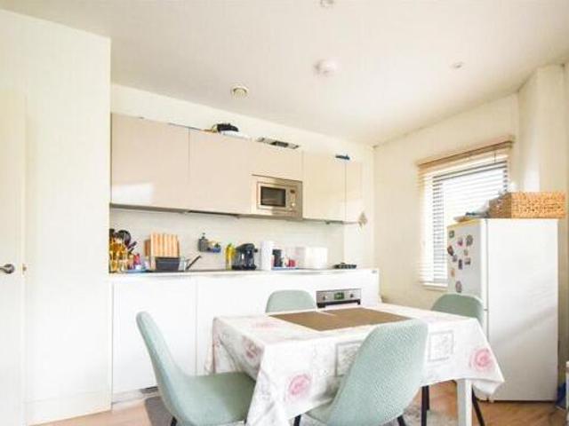 1 Bedroom Apartment For Sale In Harlington, Hayes
