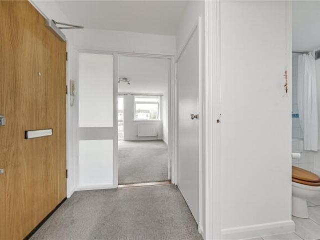 1 bedroom apartment for sale in Harrowdene Gardens, Teddington, TW11