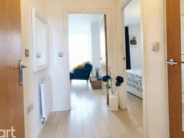 1 Bedroom Apartment For Sale In Heybourne Crescent