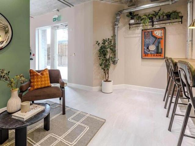 1 bedroom apartment for sale in High Road, North Finchley, London, N120DA, N12
