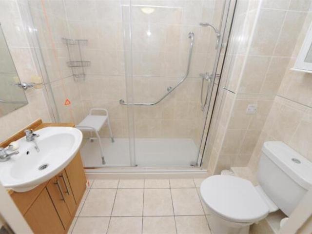 1 bedroom apartment for sale in Highfield Road, Idle, Bradford, BD10