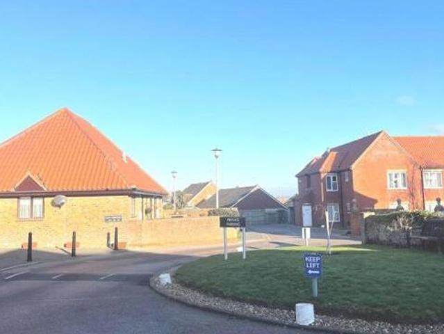 1 Bedroom Apartment For Sale In Holland on sea