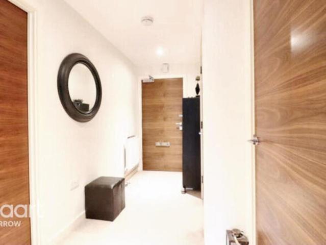 1 bedroom apartment for sale in Howard Road, Stanmore, HA7