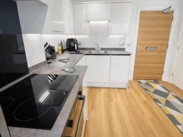 1 bedroom apartment for sale in Ingrave House, Ingrave Road, Brentwood, CM15