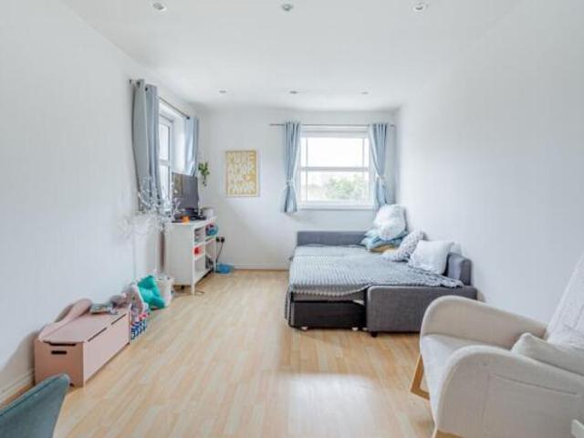 1 bedroom apartment for sale in Jacob Court, 61 Russet Drive, St. Albans, Hertfordshire, AL4