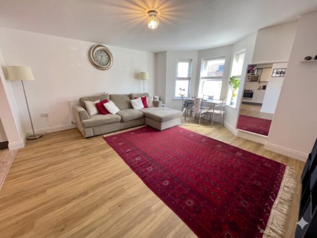 1 bedroom apartment for sale in Kensington Court, 16 36 South Road, Luton, Bedfordshire, LU1 3GE, LU1