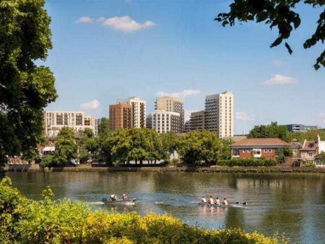 1 bedroom apartment for sale in Kew Bridge Rise, Brentford, London, TW8 0EX, TW8