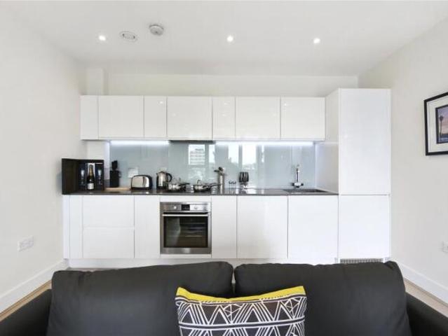 1 bedroom apartment for sale in King Street London W6