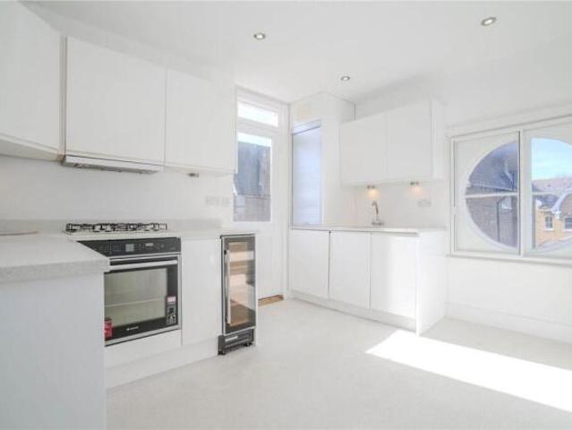 1 bedroom apartment for sale in Kings Road, Richmond, TW10