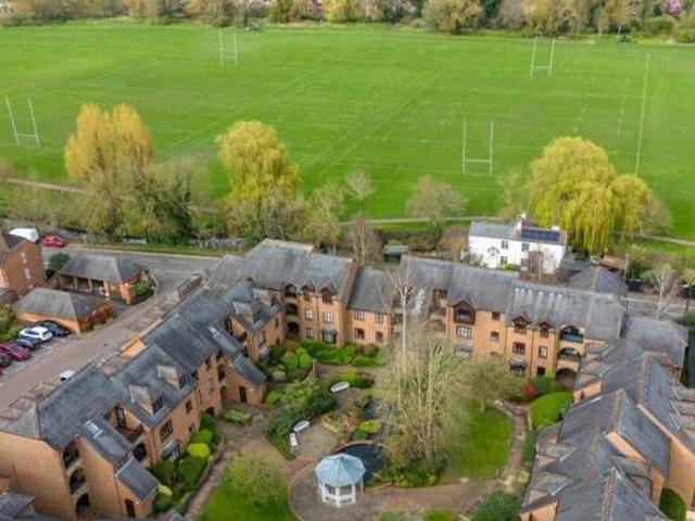 1 Bedroom Apartment For Sale In Kingsmead Road, Loudwater