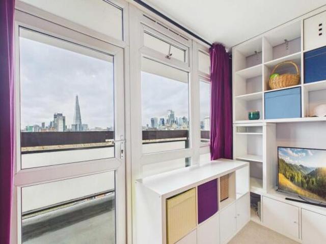 1 bedroom apartment for sale in Lupin Point, Abbey Street, SE1