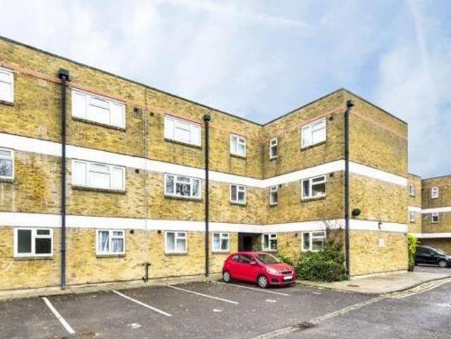 1 Bedroom Apartment For Sale In Landrgidge Road, London