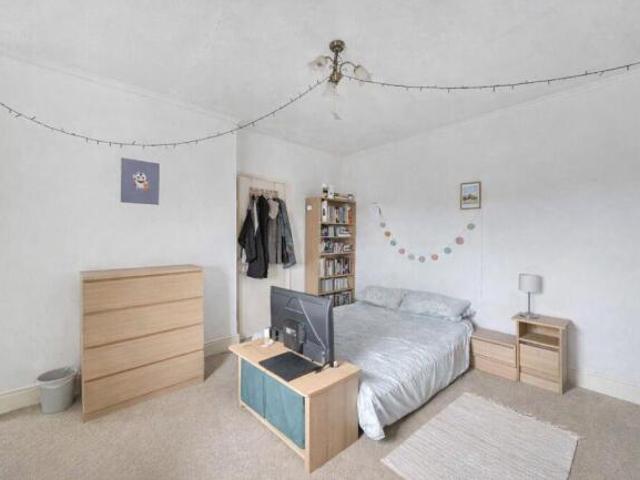 1 bedroom apartment for sale in Lansdown Crescent, Cheltenham, Gloucestershire, GL50
